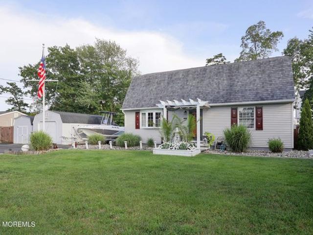 1624 6th Ave, Toms River, NJ 08757