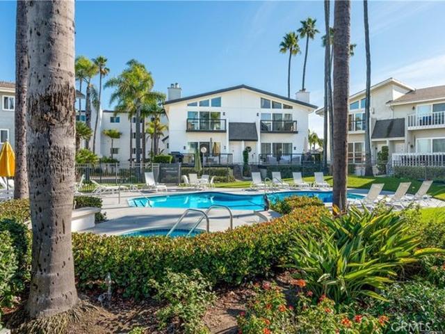16255 Pacific Cir Apt 106, Huntington Beach, CA 92649