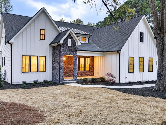 1625 N Main Street