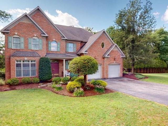 1625 Oakmont Dr, Williamsport, PA 17701
