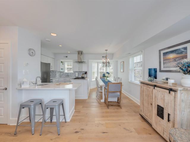 1625 Beach Avenue