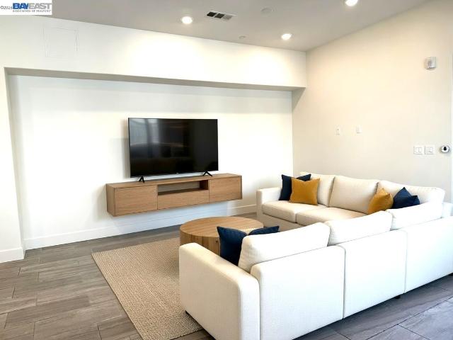 1625 Delano St 31A