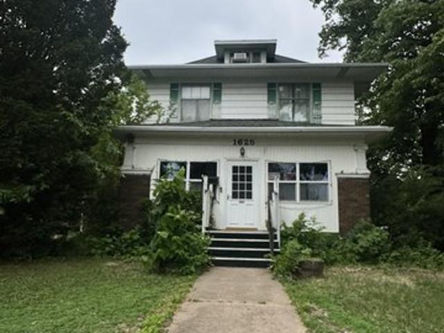 1625 Grandview Blvd, Sioux City, IA 51103
