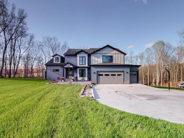 1625 Honey Ln, Estill Springs, TN 37330