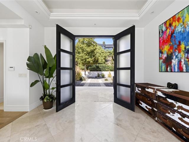 1625 Loma Vista