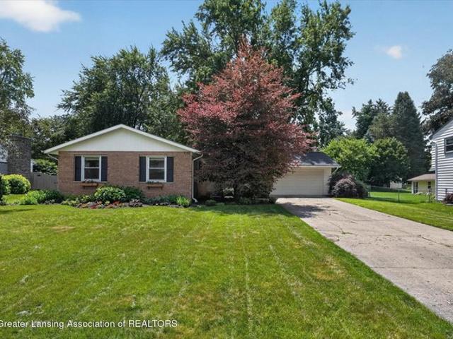 1625 Pebblestone Dr, Okemos, MI 48864