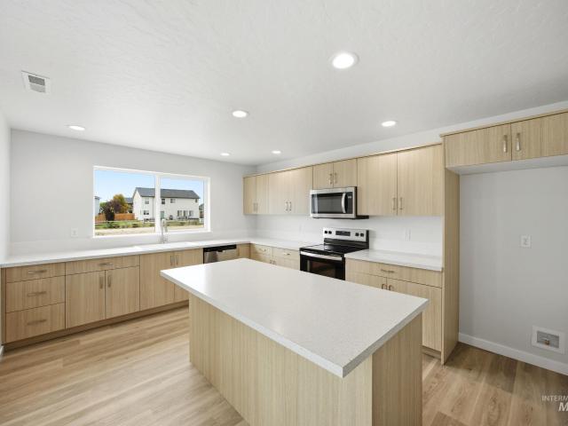 1625 Sunday River St
