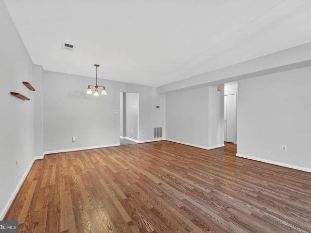1625 S Barton Street # 16