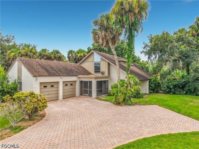 1625 Silverwood Ct, North Fort Myers, FL 33903