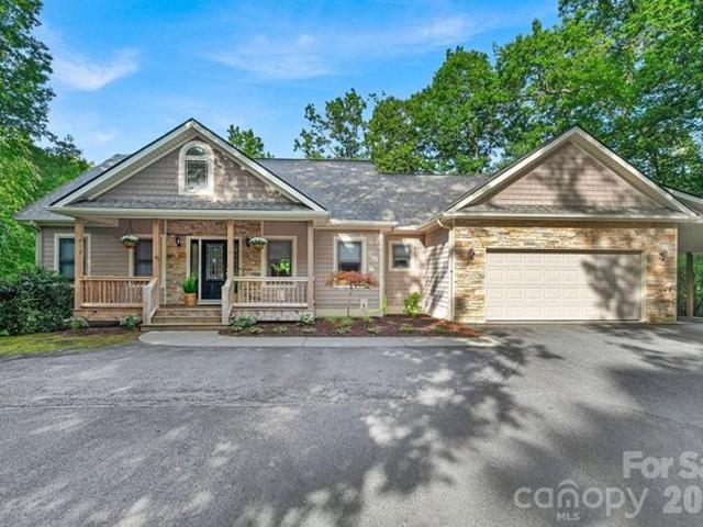 1625 Ugugu Dr, Brevard, NC 28712