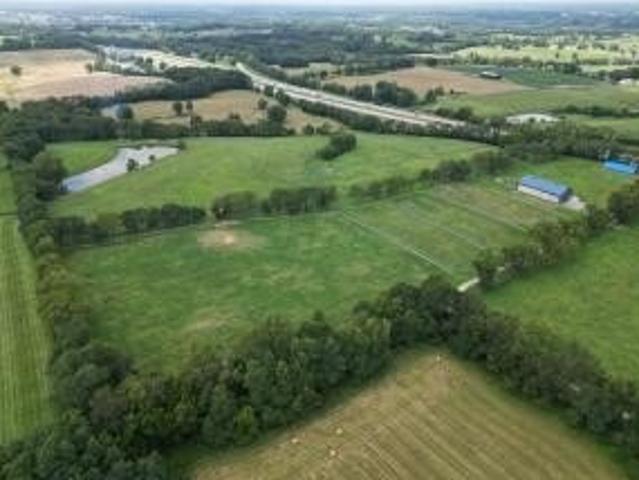 1625 Woodlake Rd, Midway, KY 40347