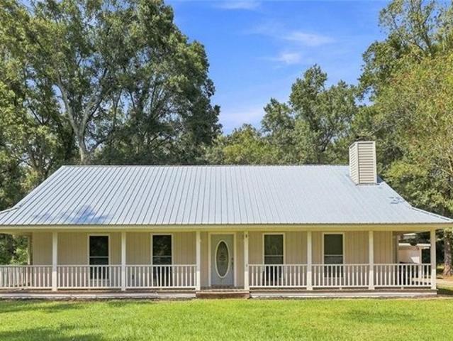 16267 Blackmud Rd, Walker, LA 70785