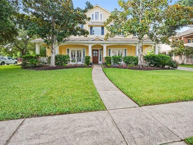 1626 Old Orchard Ln, Seabrook, TX 77586