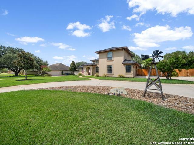 1626 Clover Ridge
