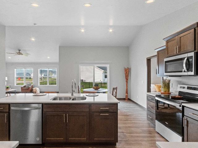 1626 VALOR Place