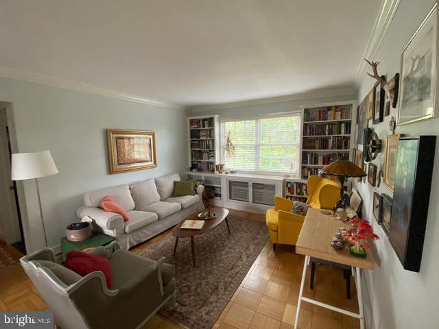 1626 W Abingdon Drive W # 302