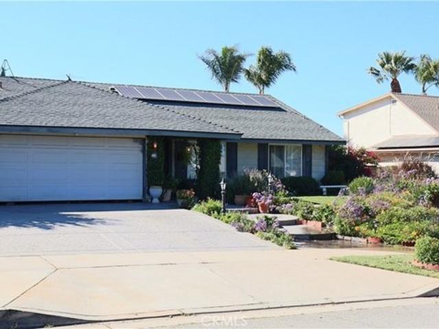1626 Zinnia St, Corona, CA 92882