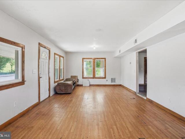 16273 Old Valley Pike
