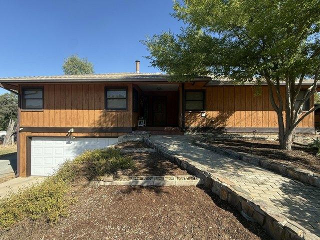 16270 Palomino Dr, Springville, CA 93265