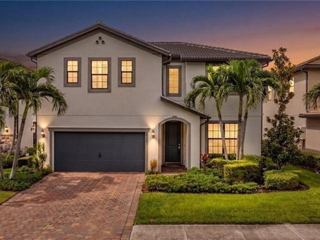 16277 Borelle Cir, Naples, FL 34110