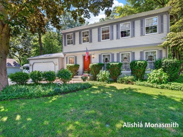 16275 Pine Hollow Ave, Spring Lake, MI 49456