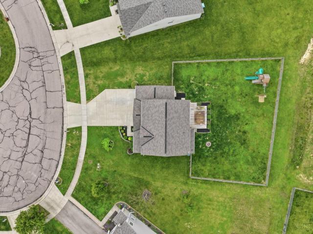 1627 Down Court