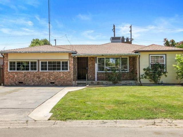 1627 Honeysuckle Dr, Modesto, CA 95350