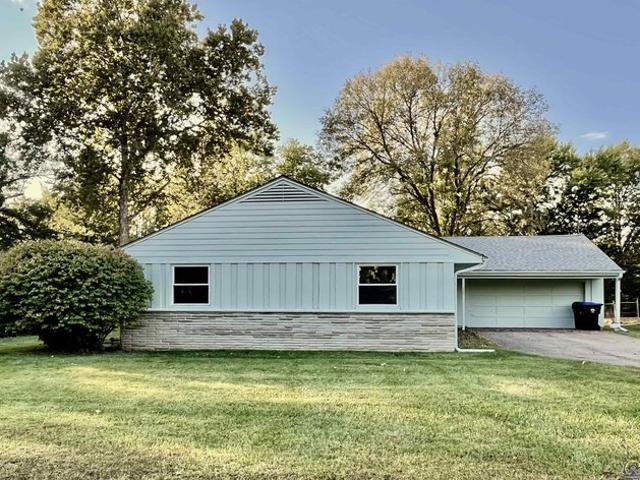 1627 SW Brooklyn Ave, Topeka, KS 66611