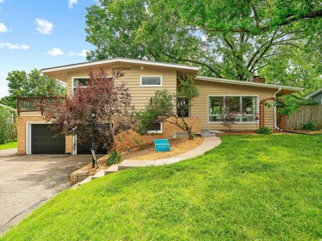 1627 W 21st St, Lawrence, KS 66046