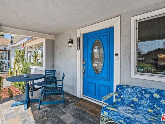 1627 W 38th Street