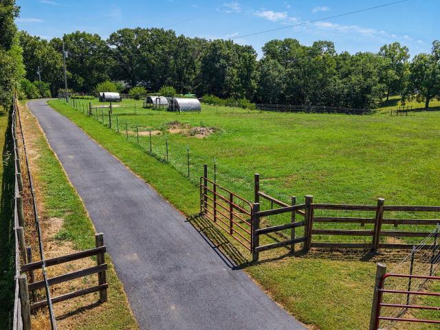 1627 W Riverbluff Lane