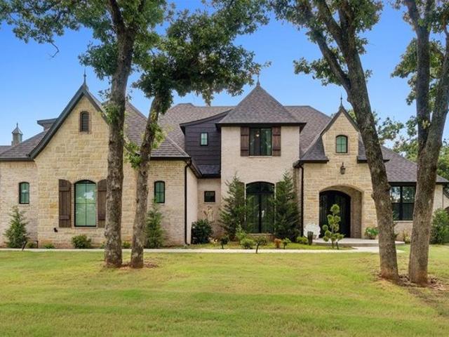 16289 Vernon Cir, Newalla, OK 74857