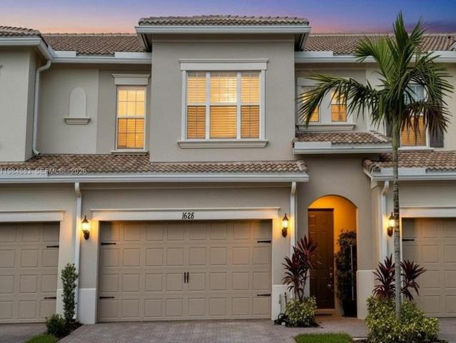1628 Myrtle Oak Ter, Hollywood, FL 33021