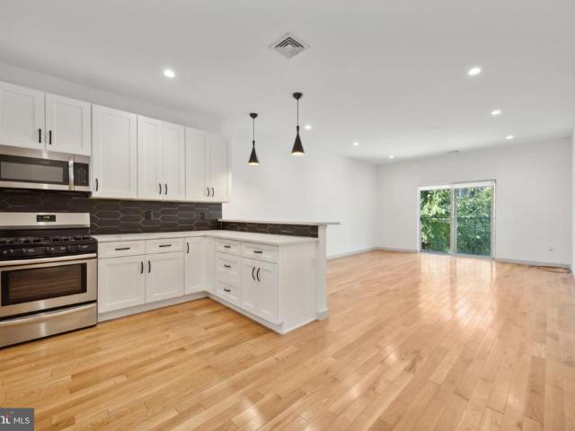 1628 N Marshall Street # 2
