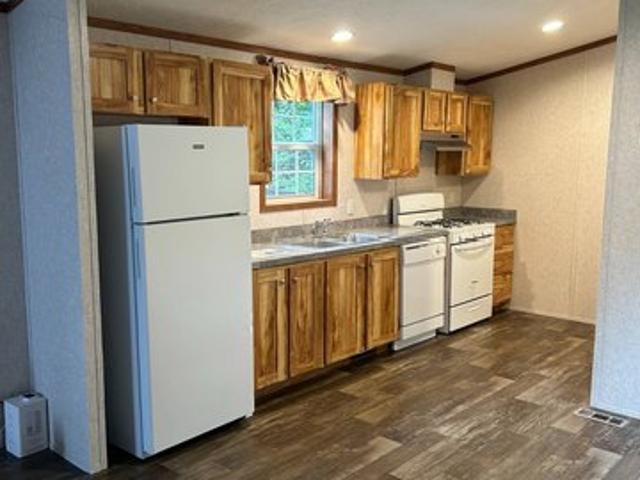 1628 B St Unit 18, Anderson, IN 46016