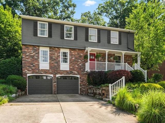 1628 Harvest Hill Dr, Pittsburgh, PA 15239
