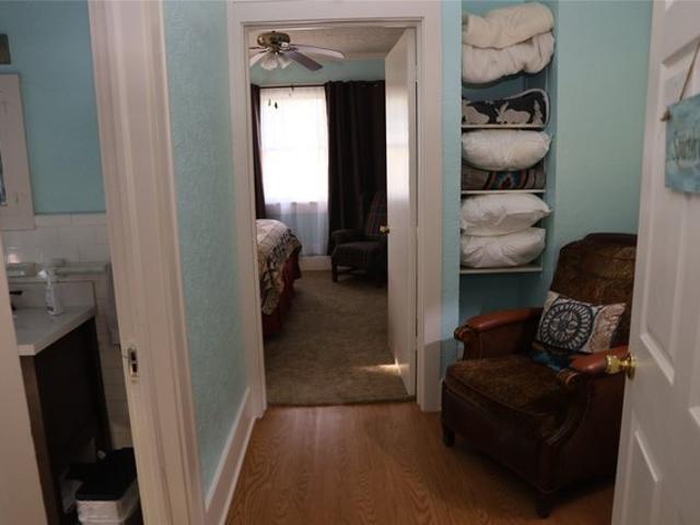 1628 46th St, Galveston, TX 77551