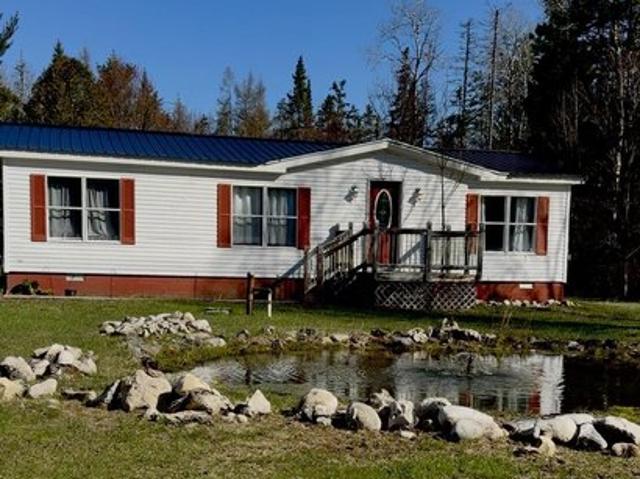 16292 S Mackinac Trl, Kinross, MI 49752