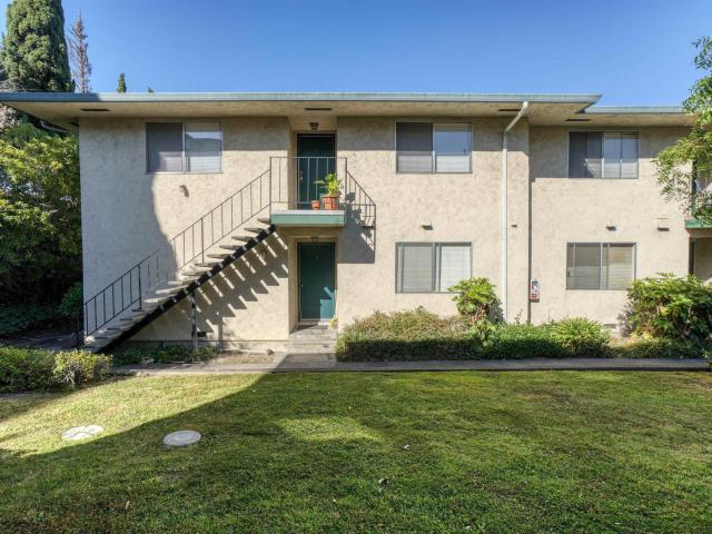 16298 Foothill Blvd