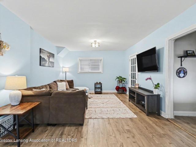 1629 N Genesee Drive