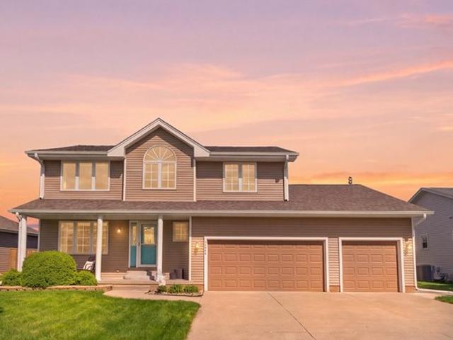 1629 Ashwood Dr, Altoona, IA 50009