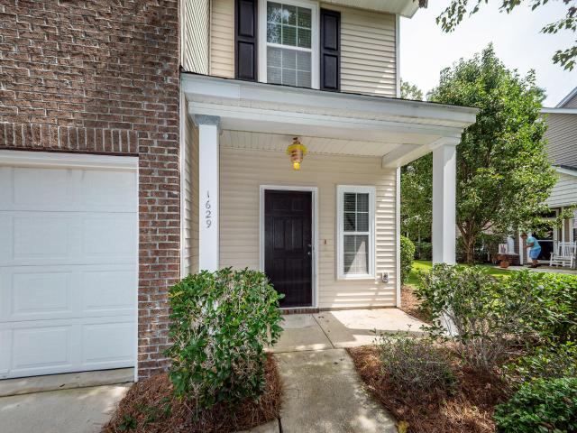 1629 Cristalino Circle