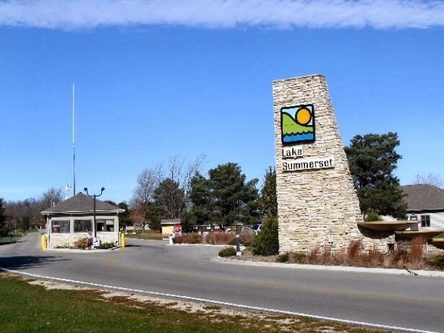 1629 Edgewood Ave, Lake Summerset, IL 61019 | MLS #202501 | Compass