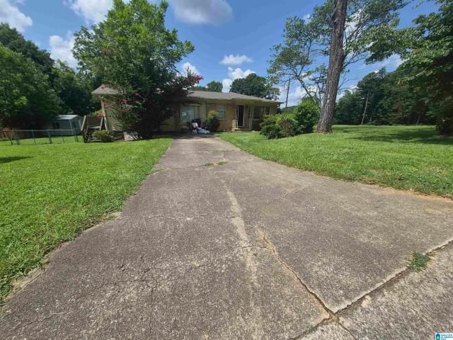 1629 Lake Drive Ne