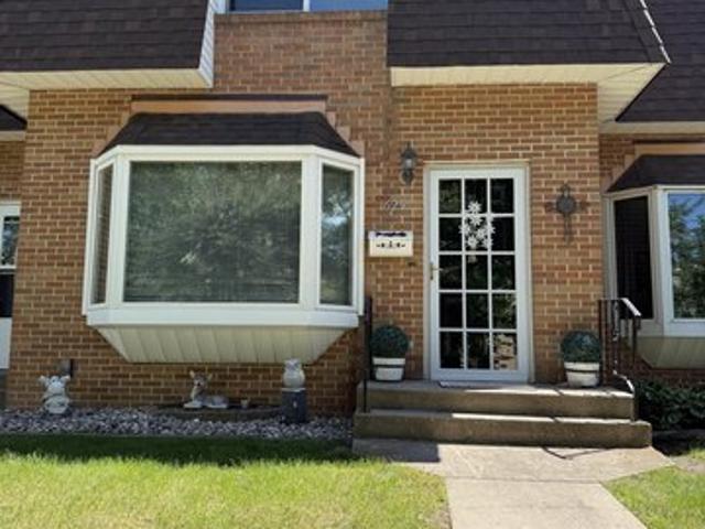 1629 Library Cir, Grand Forks, ND 58201