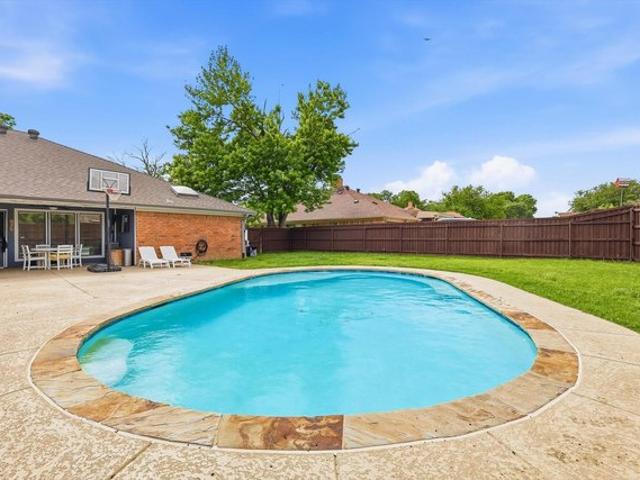 1629 Parkside Trl, Lewisville, TX 75077