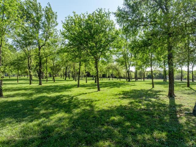 1629 White Bluff Dr, Whitney, TX 76692 | MLS #21221 | Compass