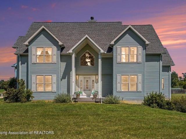 16200 Walker Rd, Grass Lake, MI 49240