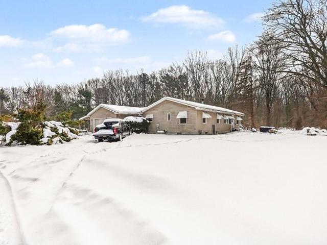 16200 nd Ave, Spring Lake, MI 49456