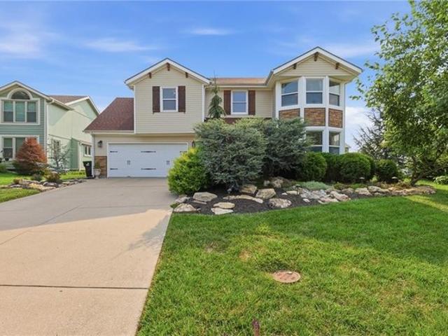 16201 Kevin Ln, Belton, MO 64012